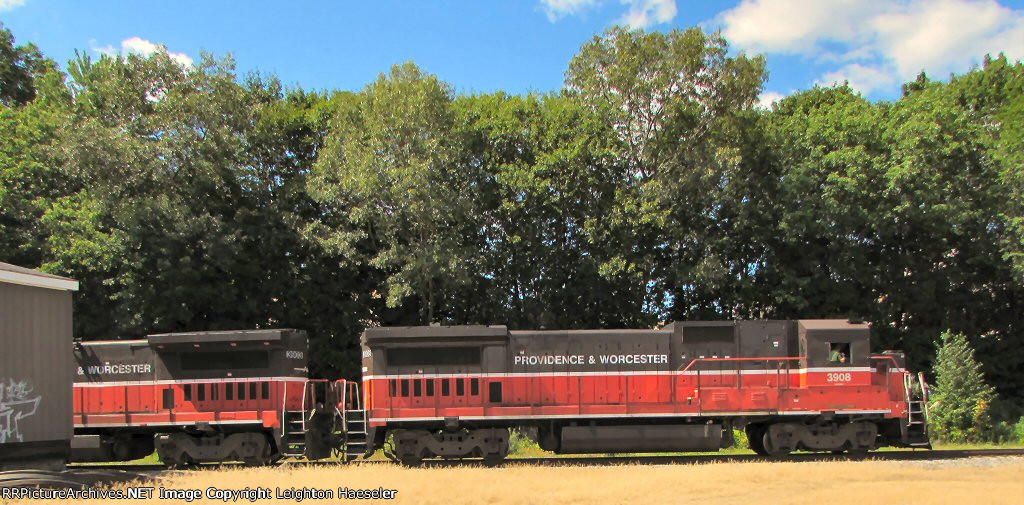 PW 3908 and PW 3903 arrive